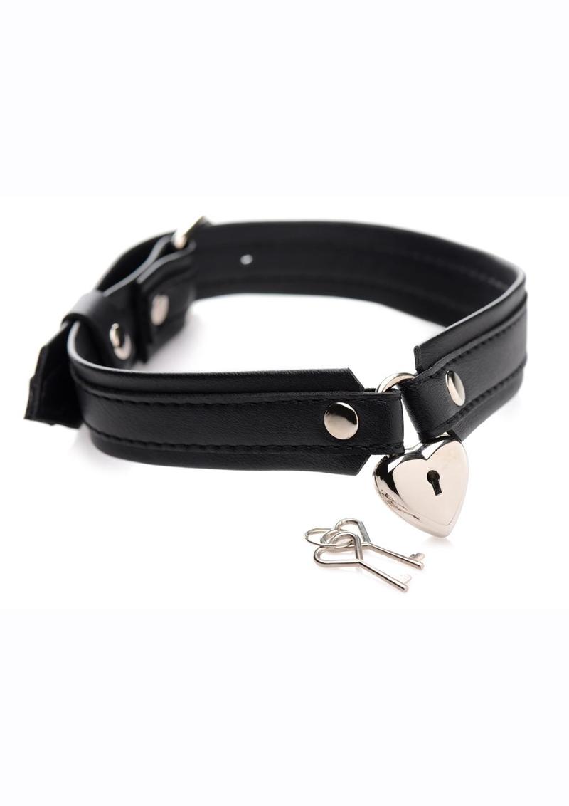 Strict Locking Heart Collar – Fantasy Fun Factory